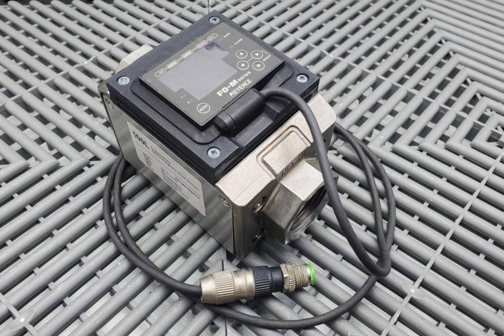 Keyence FD-MZ100ATK Capacitance Electrode Electromagnetic Flow Sensor ...