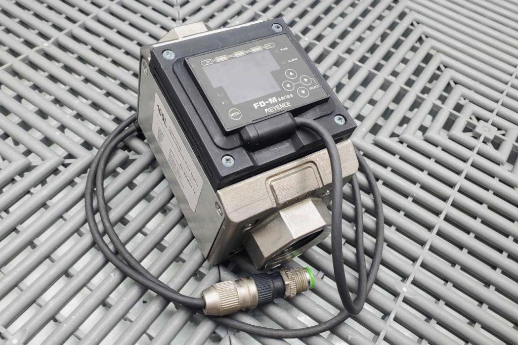 Keyence FD-MZ100ATK Capacitance Electrode Electromagnetic Flow Sensor ...