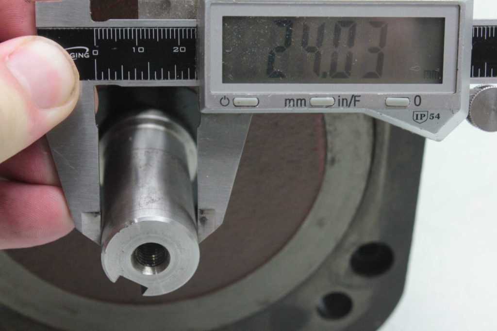 Reliance Electric 1326AB-B520E-21 / Servo Motor / Allen Bradley Encoder ...