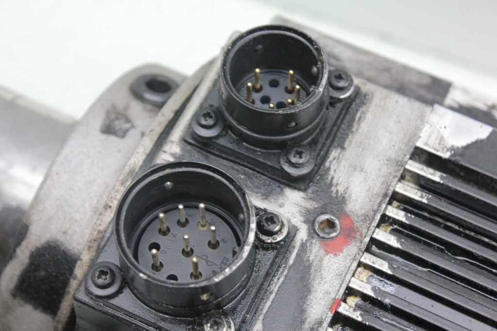 Reliance Electric 1326AB-B520E-21 / Servo Motor / Allen Bradley Encoder ...