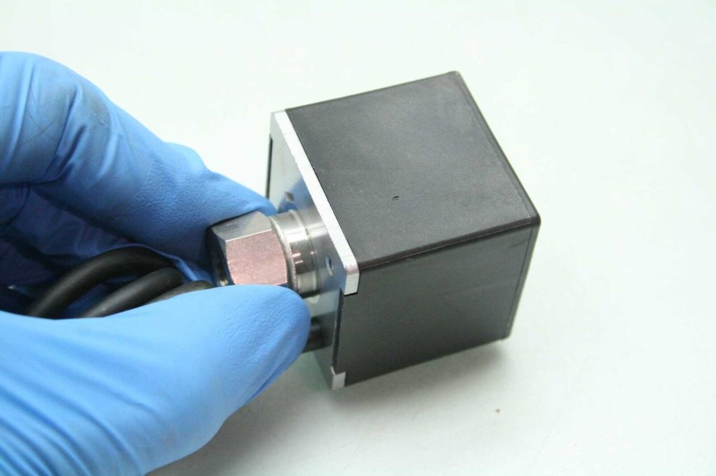 Keyence AP-52A Compact Positive Pressure Sensor 0 to 100 kPA Rated ...