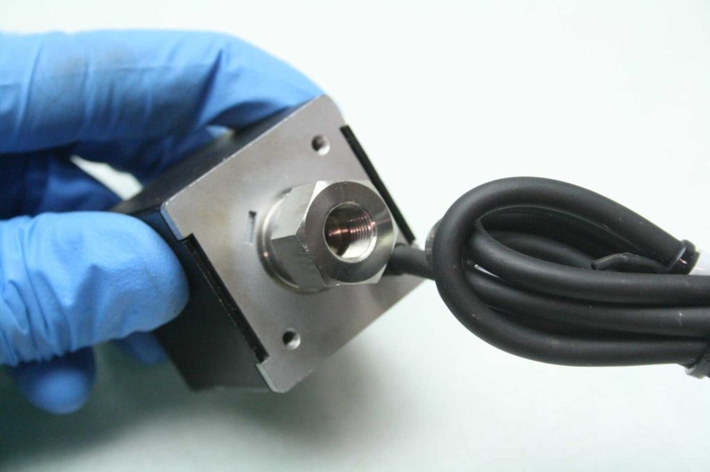 Keyence AP-52A Compact Positive Pressure Sensor 0 to 100 kPA Rated ...