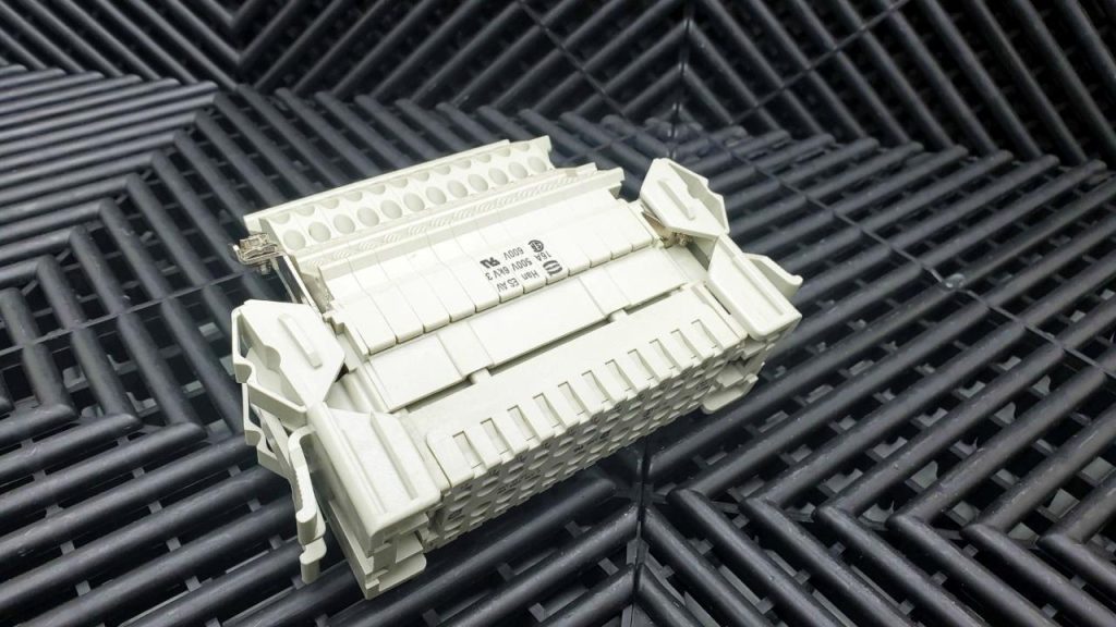 Harting HAN 24 ES AV Terminal Connector w/ 09330242716 Female Insert 24 ES-F - Used - Motion ...