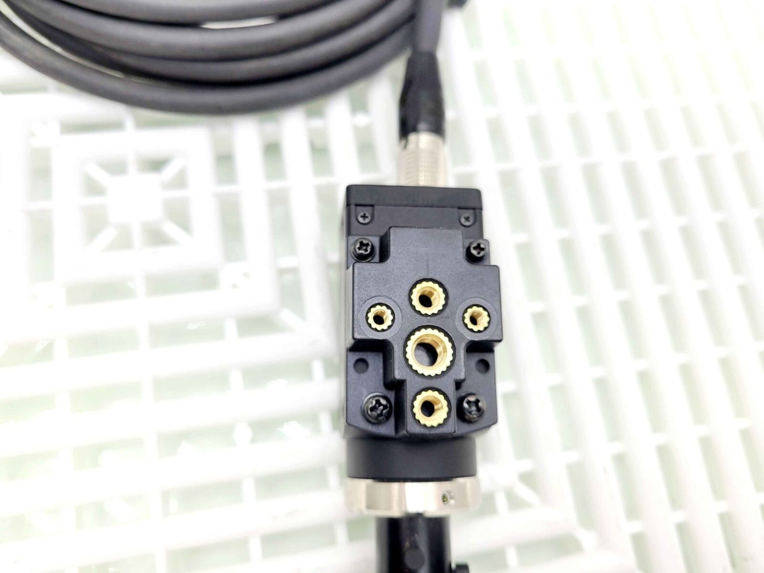 Keyence CV-5502 Console w/ Keyence CV-H200M Camera w/ Lens CA-LM4 and ...