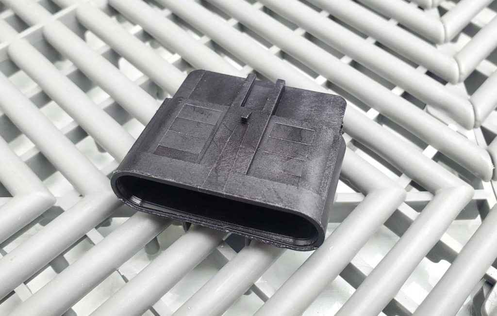 Lot of (40) New Delphi Aptiv PA6-GB20 GF10 Female Terminal Connector Housings - New - Motion ...