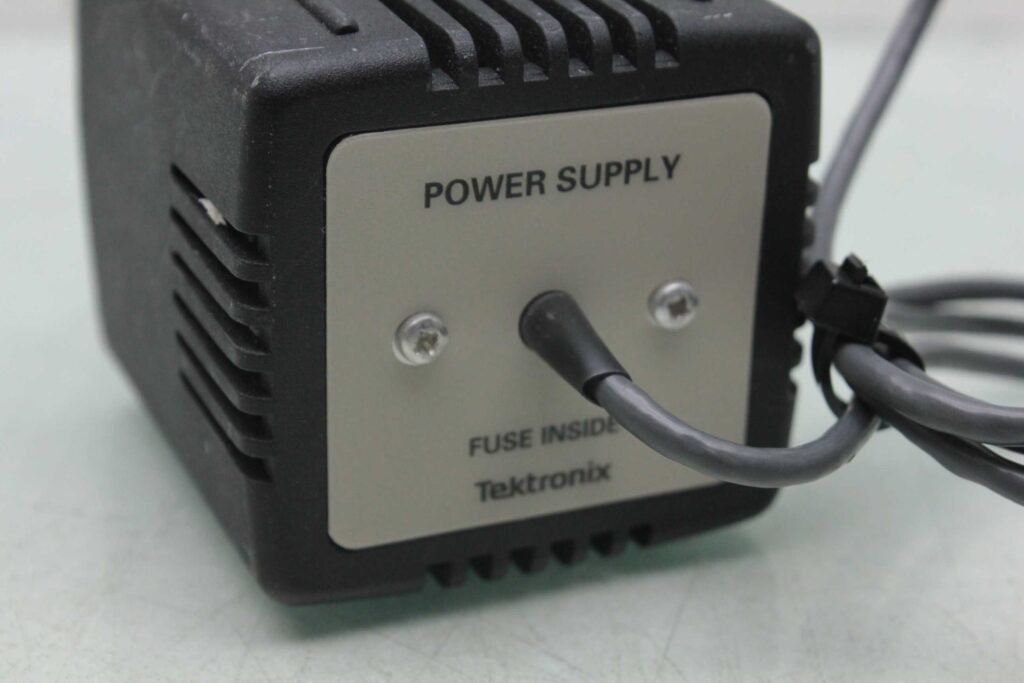 Tektronix P6046 Amplifier Assembly With Power Supply / 115V - Used ...