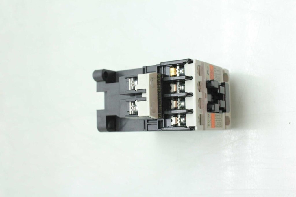 Fuji Electric SC-03 Industrial Motor Contactor 20A Coil Voltage 110 ...