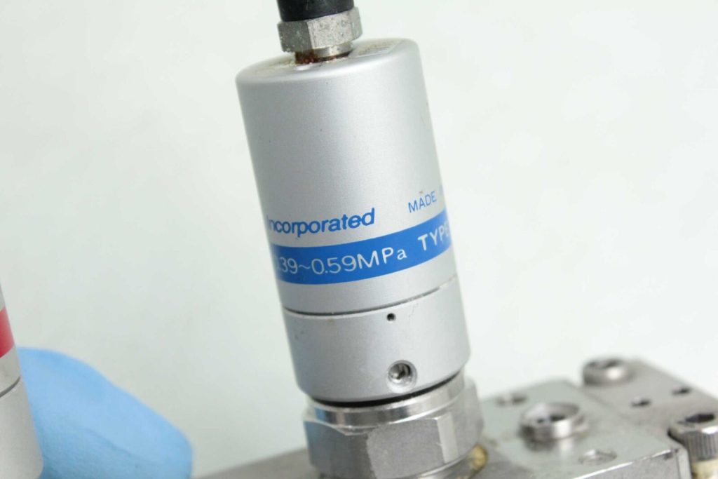 Fujikin FBSDAL-6.35UGF-3B4-DT Pneumatic IGS Valve Block 1MPa / 316 ...