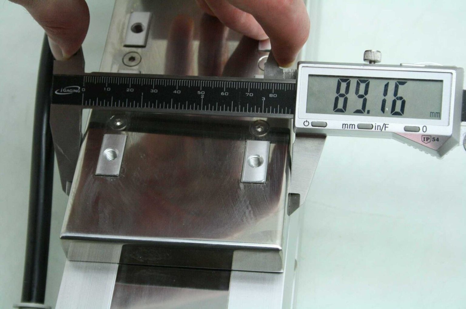 IAI Intelligent Actuator ISD-S-16-60-200-CR Ball Screw Linear Actuator ...