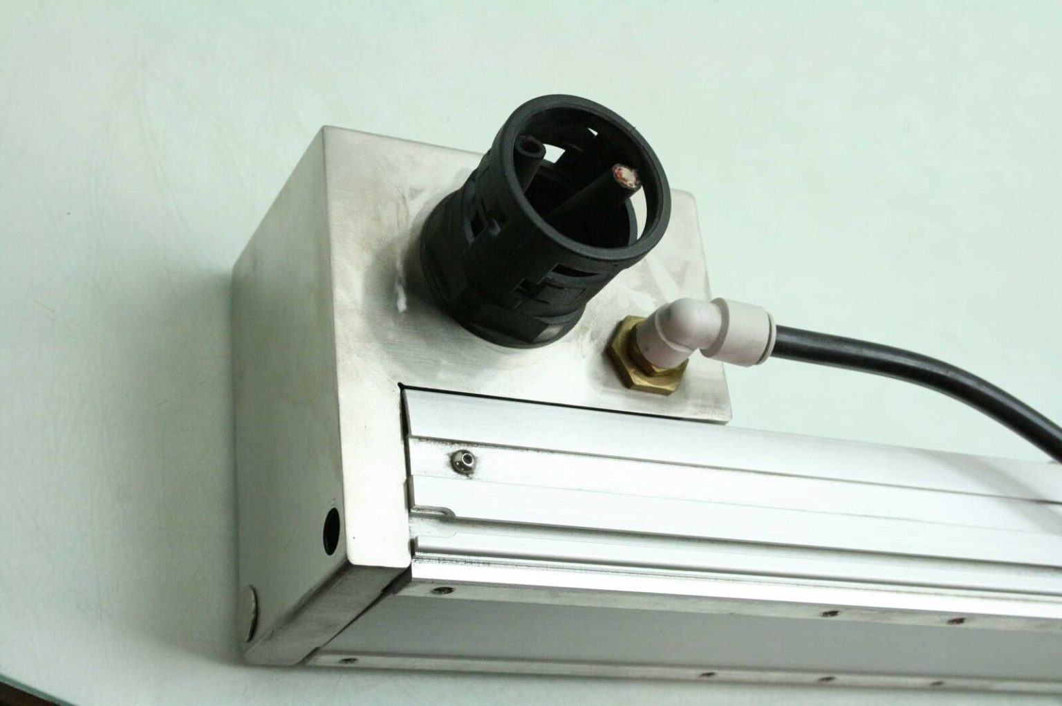 IAI Intelligent Actuator ISD-S-16-60-200-CR Ball Screw Linear Actuator ...