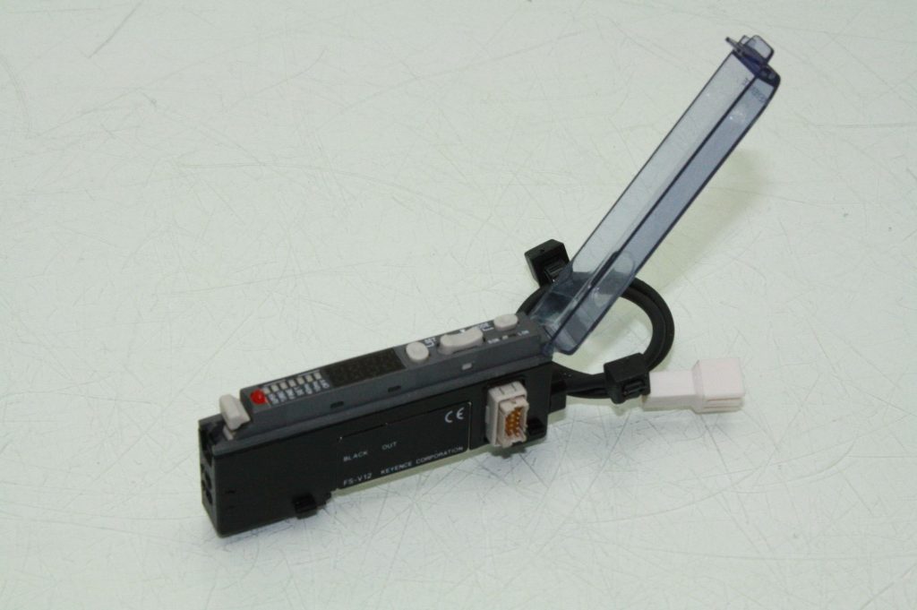 Keyence FS-V12 Fiber Optic Photoelectric Sensor Amplifier - Used ...