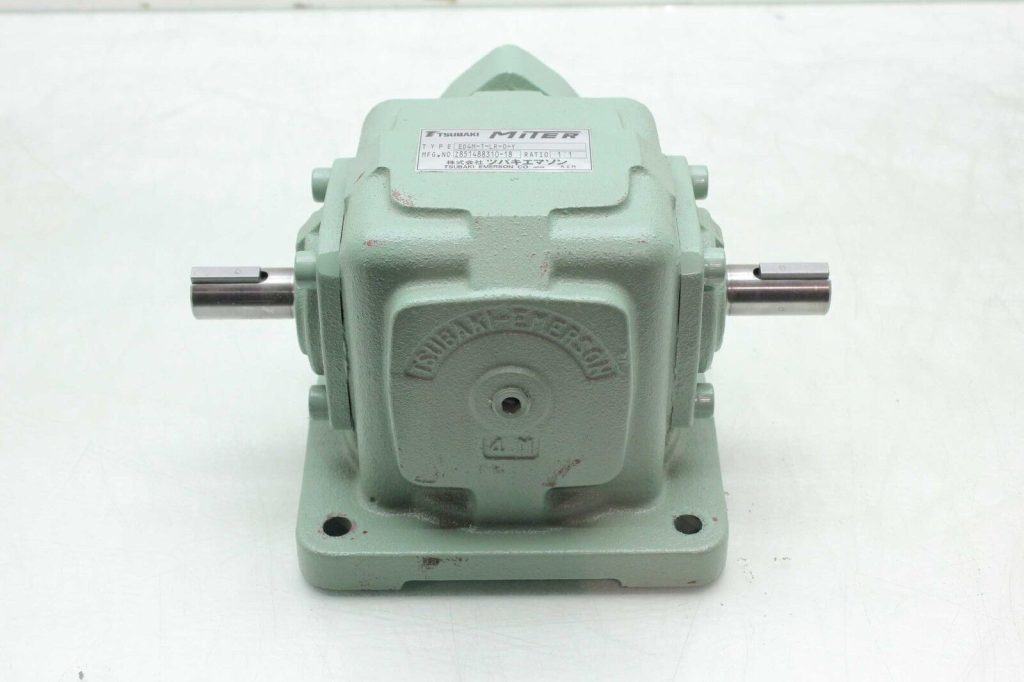 Tsubaki Emerson ED4M-1-LR-O-Y Miter Right Angle Gear Reducer 3-Way 1:1 ...