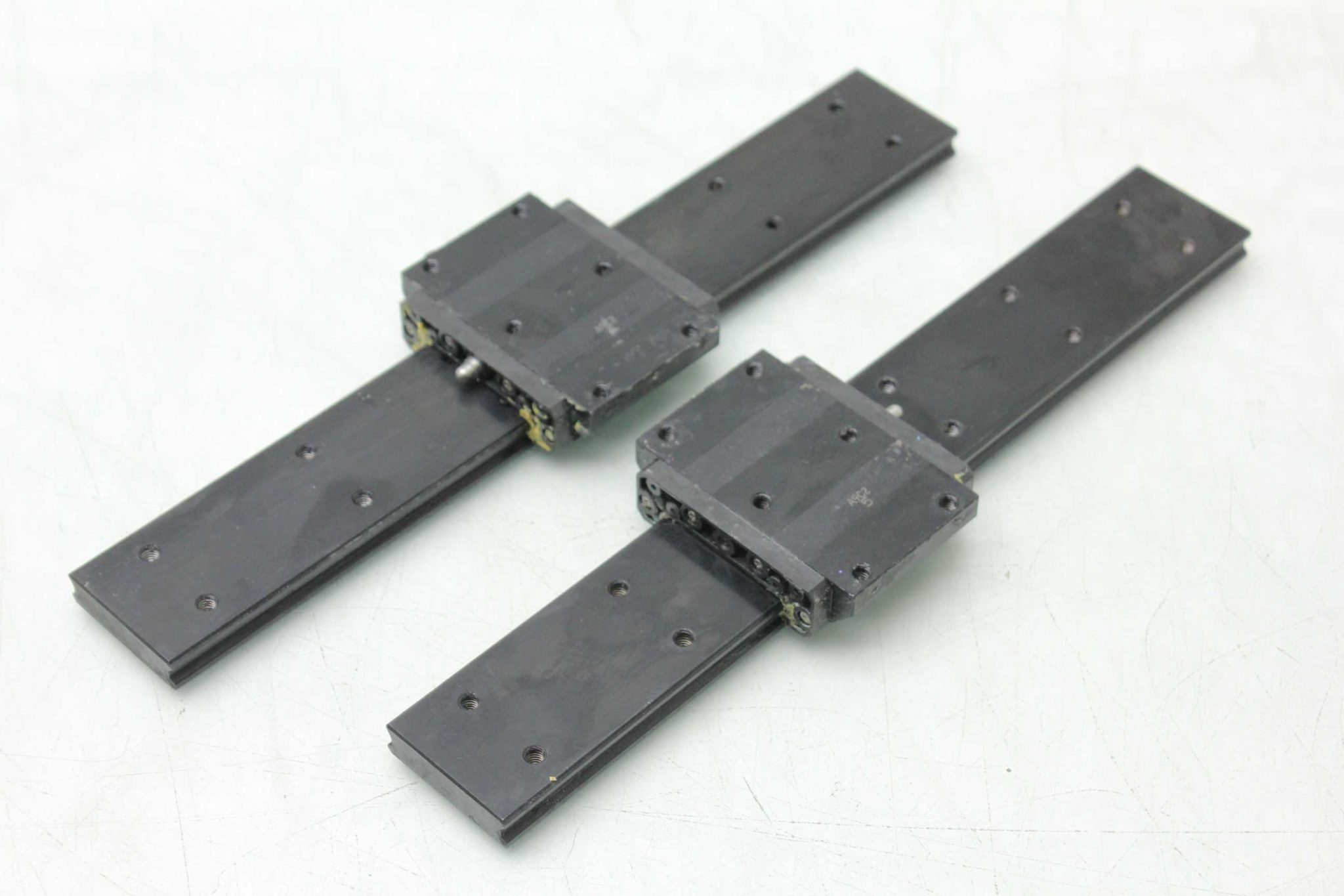 2 THK SHW17 Caged Ball Linear Motion Guide Rails 4 Blocks 230mm Long AP ...