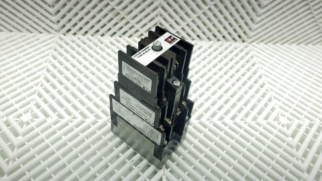 Eaton D26MB Relay Type M Series w/ Accessory Attachments, Relay Timer - Used - Motion ...