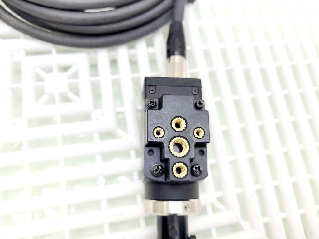 Keyence CV-5502 Console w/ Keyence CV-H200M Camera w/ Lens CA-LM4 and ...