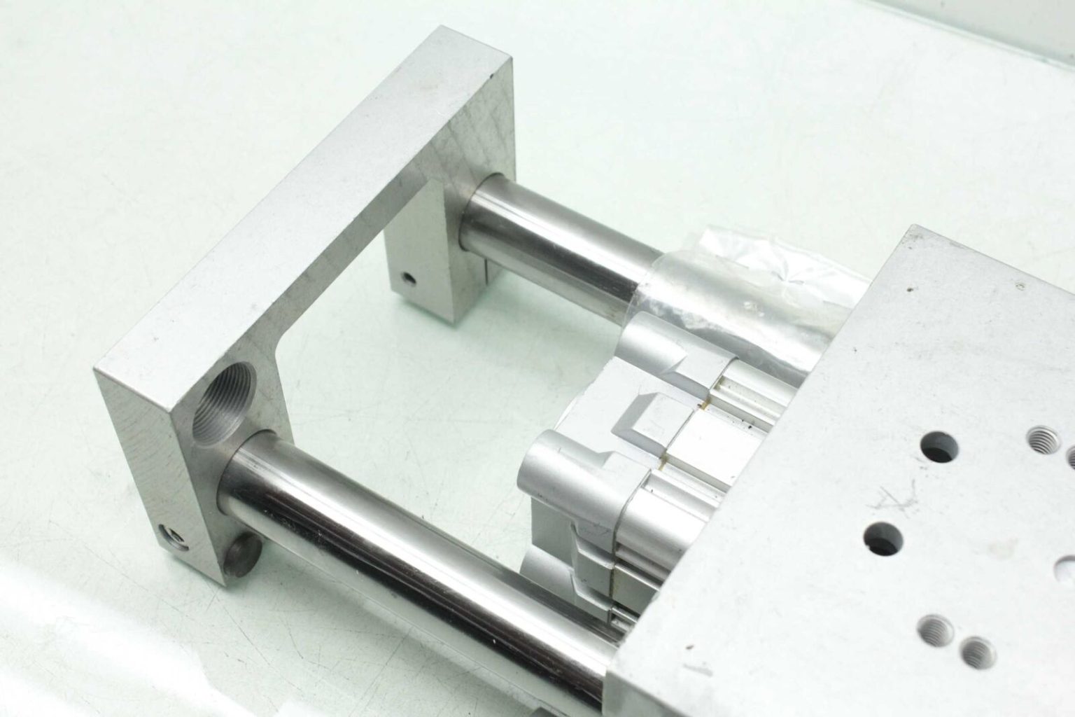 Festo SLE-50-100-KF-A-G / Linear SLE Air Cylinder & Guide / Pmax=10BAR ...