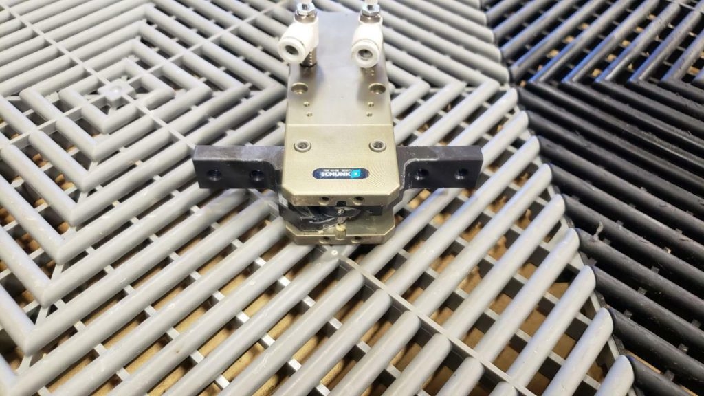 Schunk PRG 42-90 Radial Pneumatic Gripper 90 Degree - Used - Motion ...