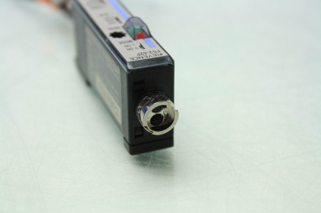 Keyence FS2-62P Fiber Optic Sensor Amplifier - Used - Motion Constrained Surplus